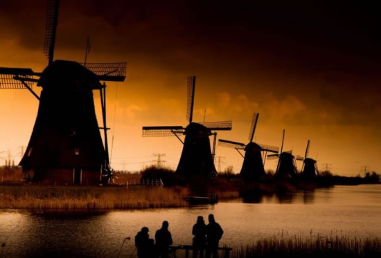 Amazing Photography 10 Picturesque Windmills