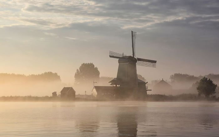 Amazing Photography 10 Picturesque Windmills