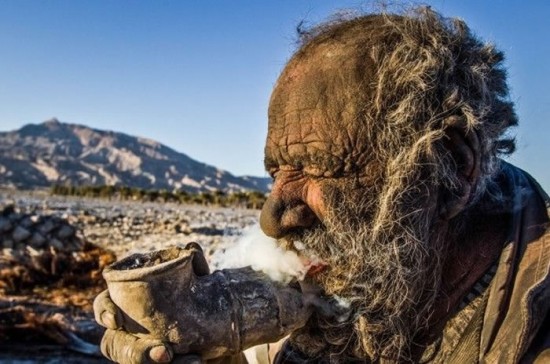 Meet The Dirtiest Old Man Who Hasn't Seen A Bath Tub in 60 Years