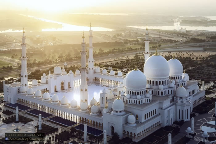 Spectacular High Resolution Pictures Of The Grand Mosque In Abu Dhabi