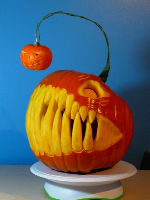 25 Amazing And Spooky Halloween Pumpkin Carvings