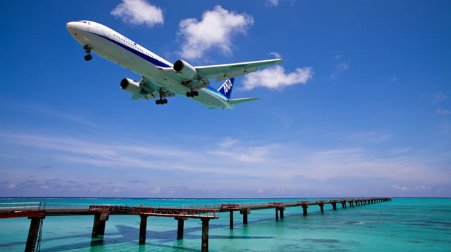 Top 10 Helpful Travel Advice Tips By Frequent Flyers